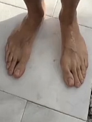 Matt Howard's feet