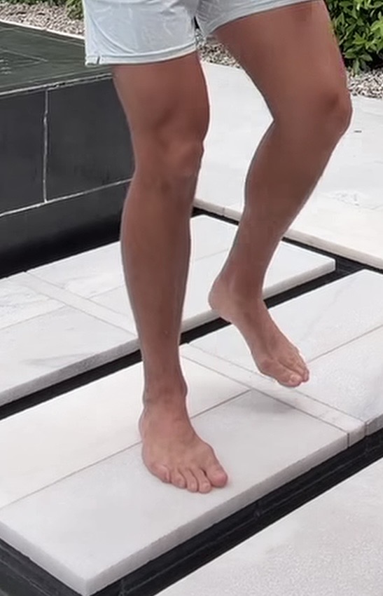Matt Howard's feet