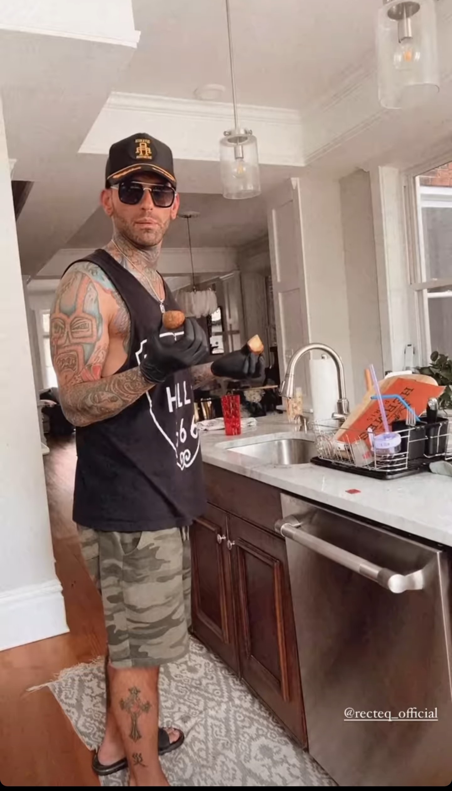 Matt Polinsky's feet