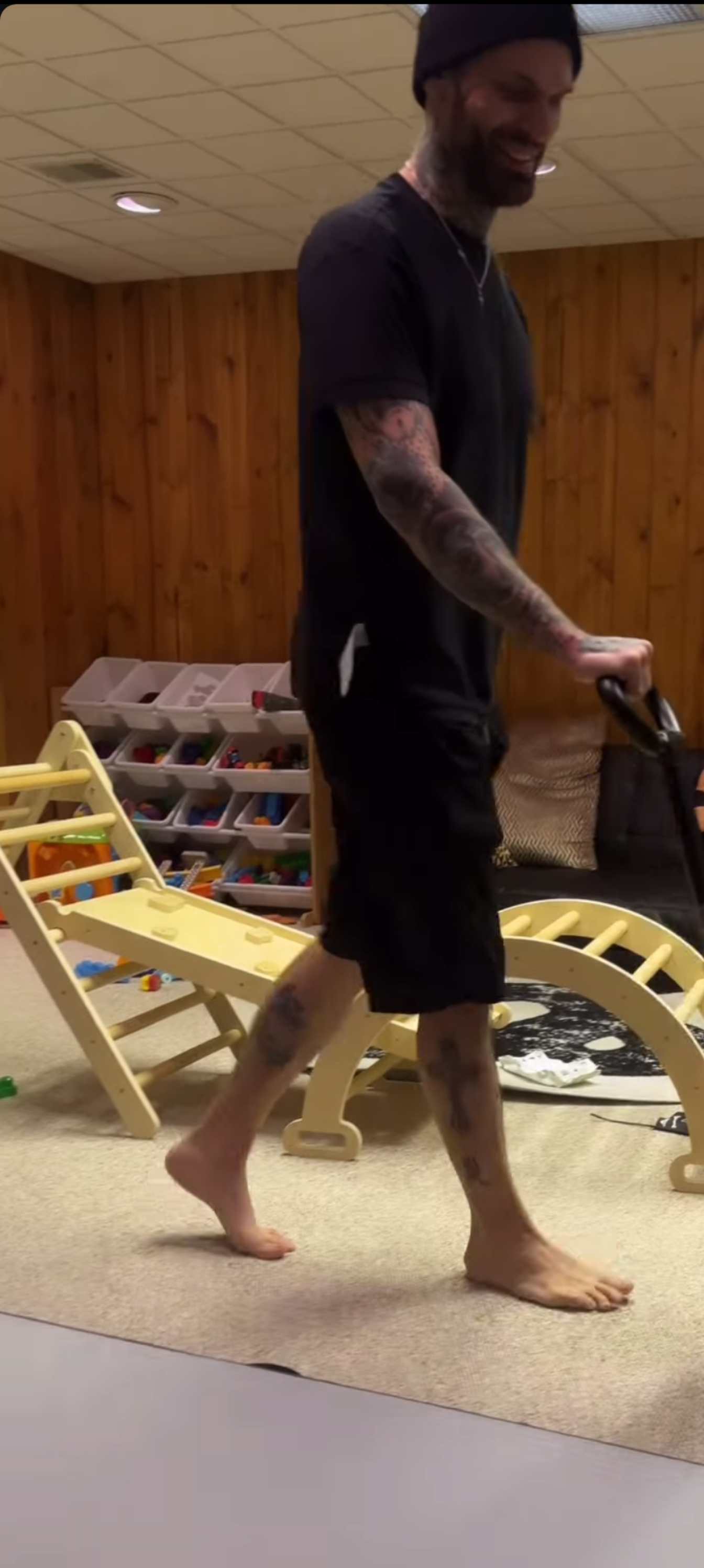 Matt Polinsky's feet