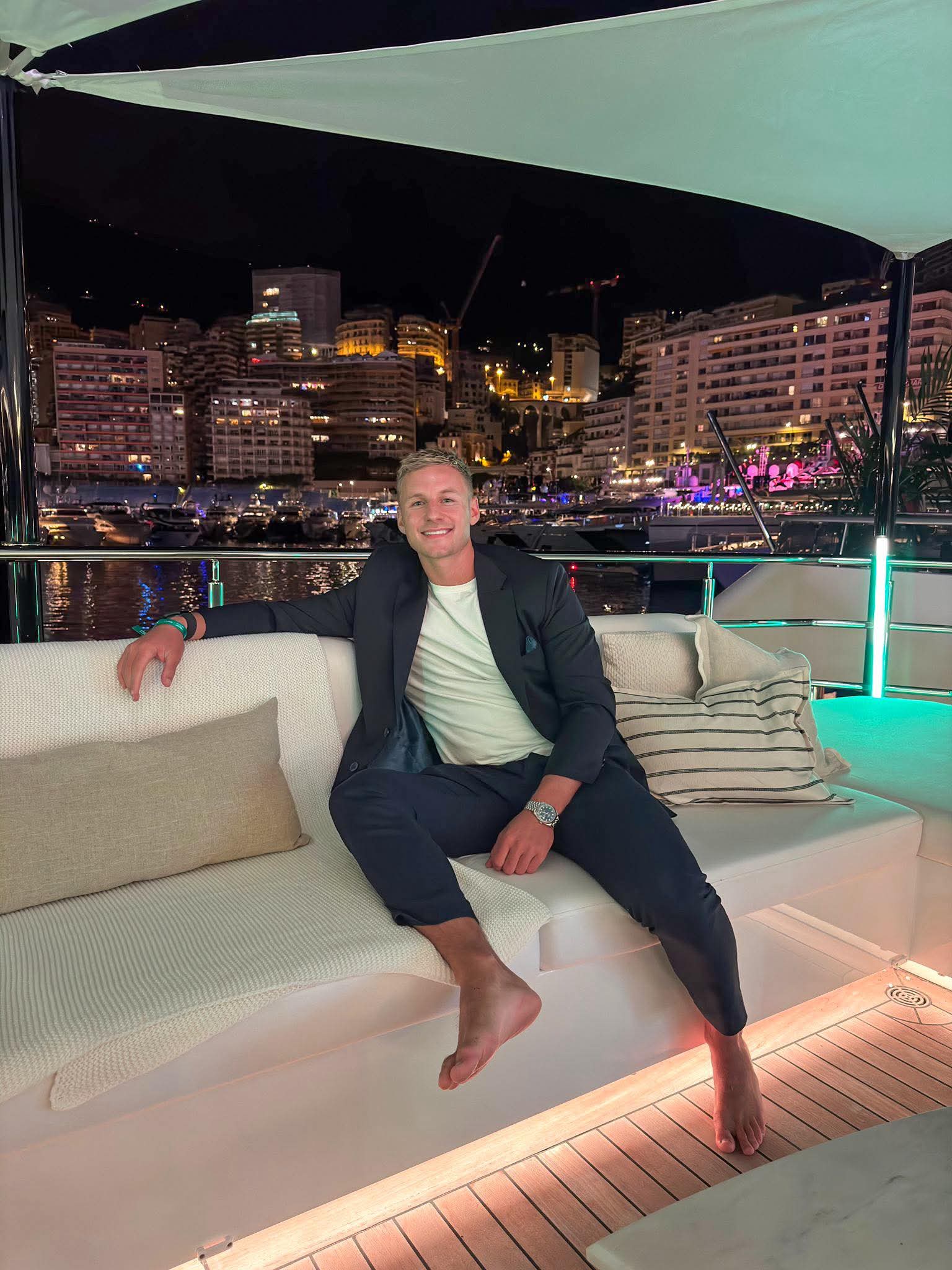 Max Wyatt's feet