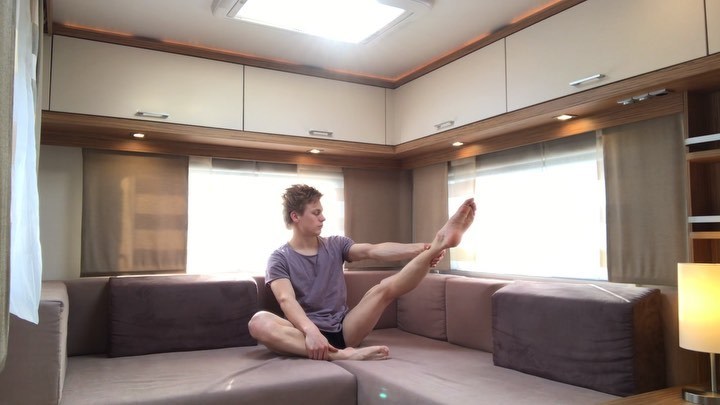 Meo Wulf's feet