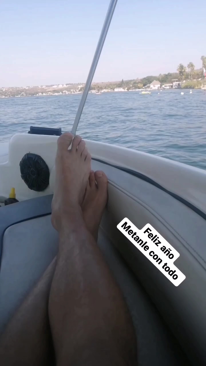 Miguel Arce's feet