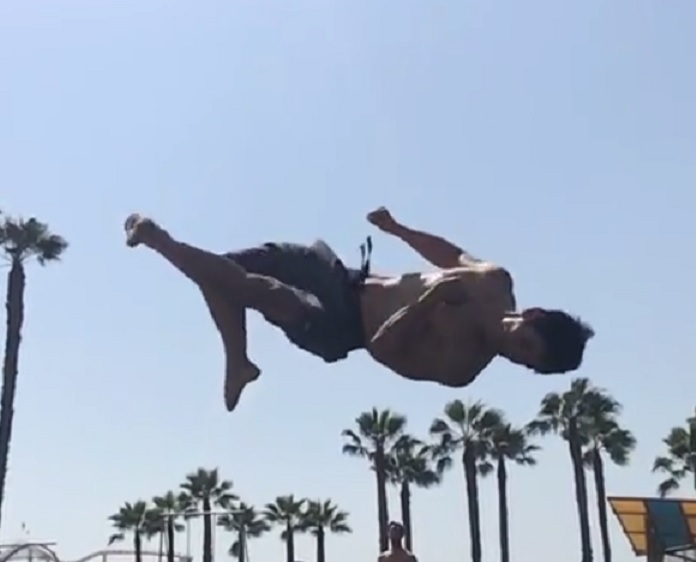 Mike Moh's feet