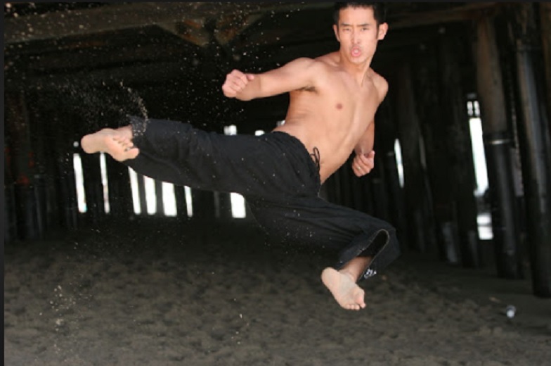 Mike Moh's feet