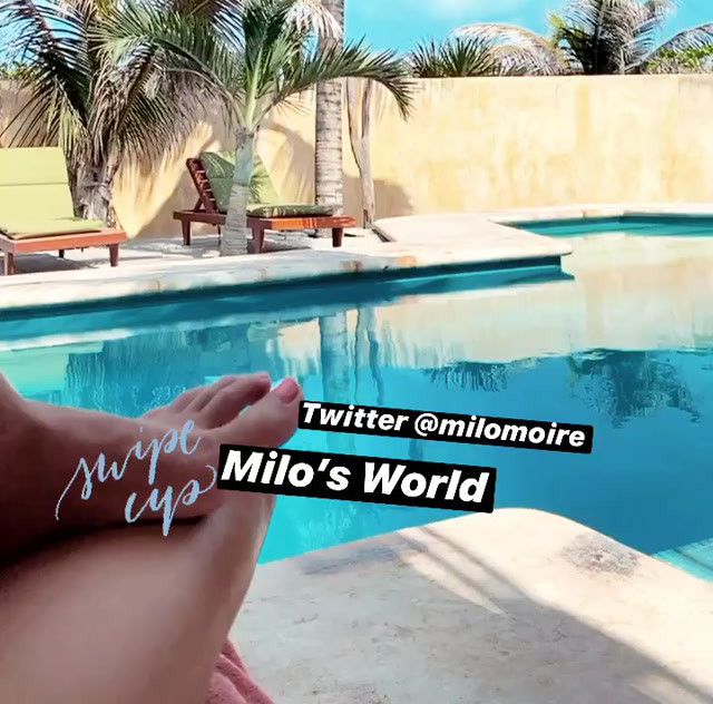 Milo Moiré's feet