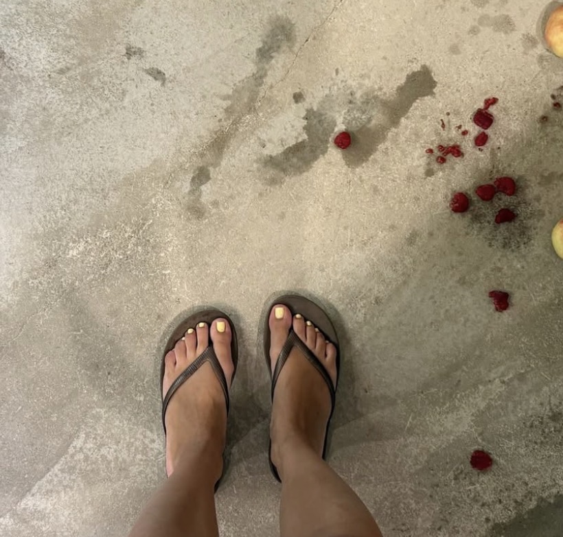 Mimi's feet