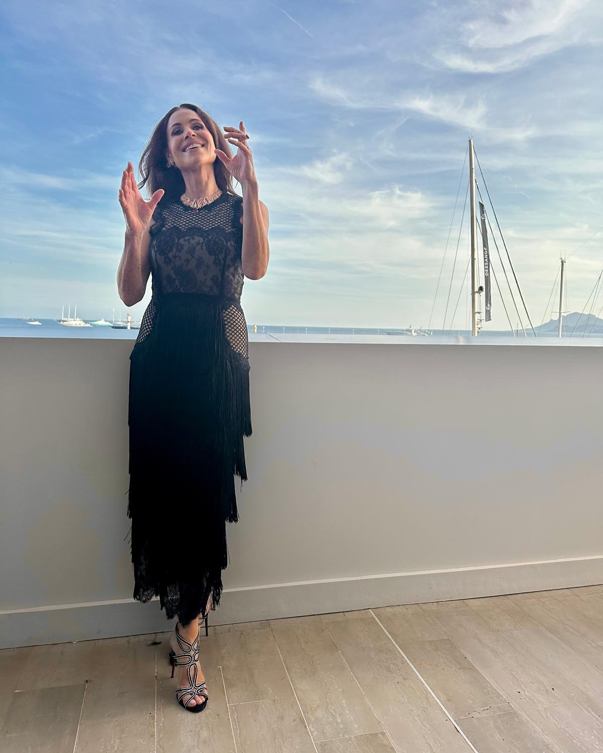 Minnie Driver's feet