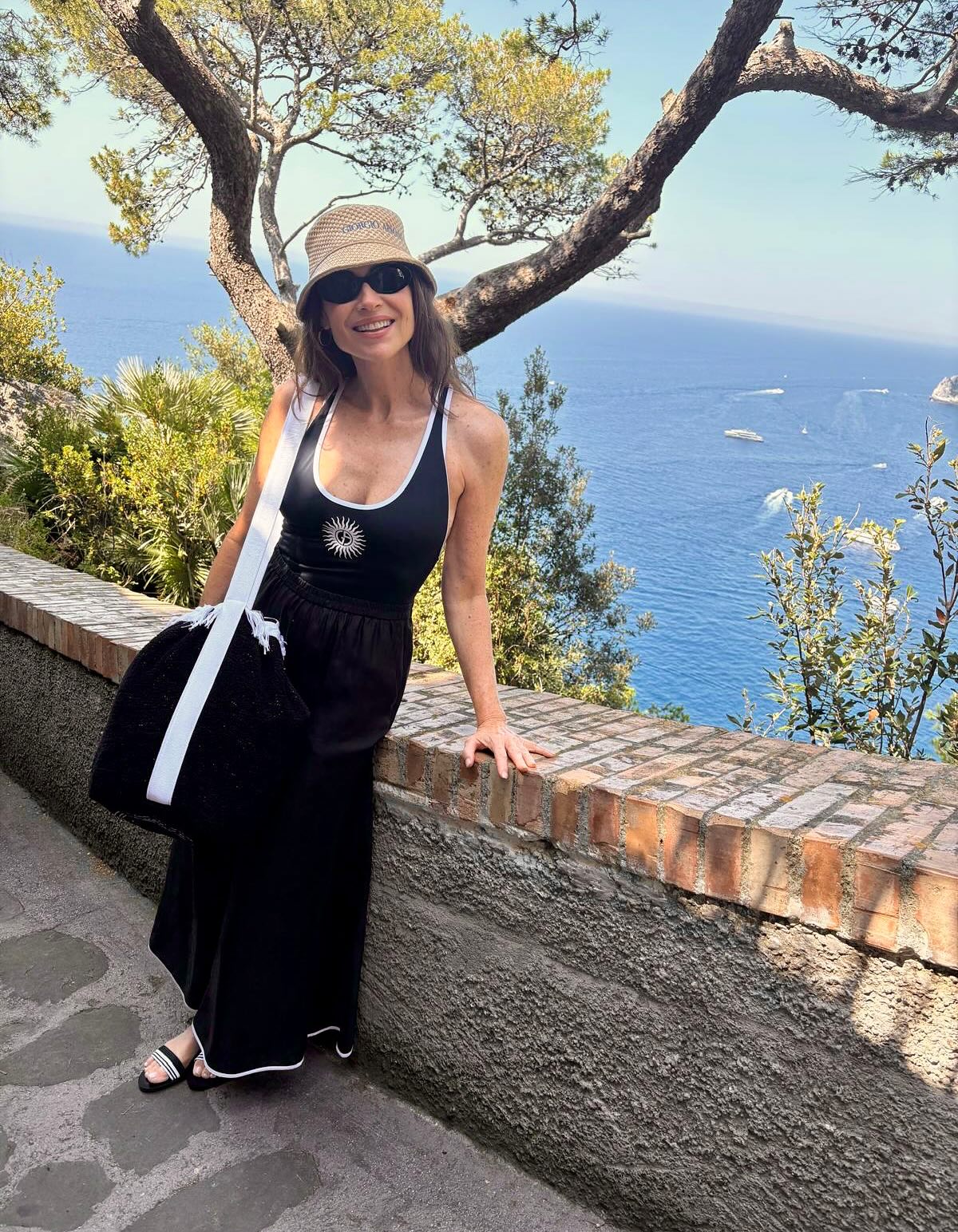 Minnie Driver's feet
