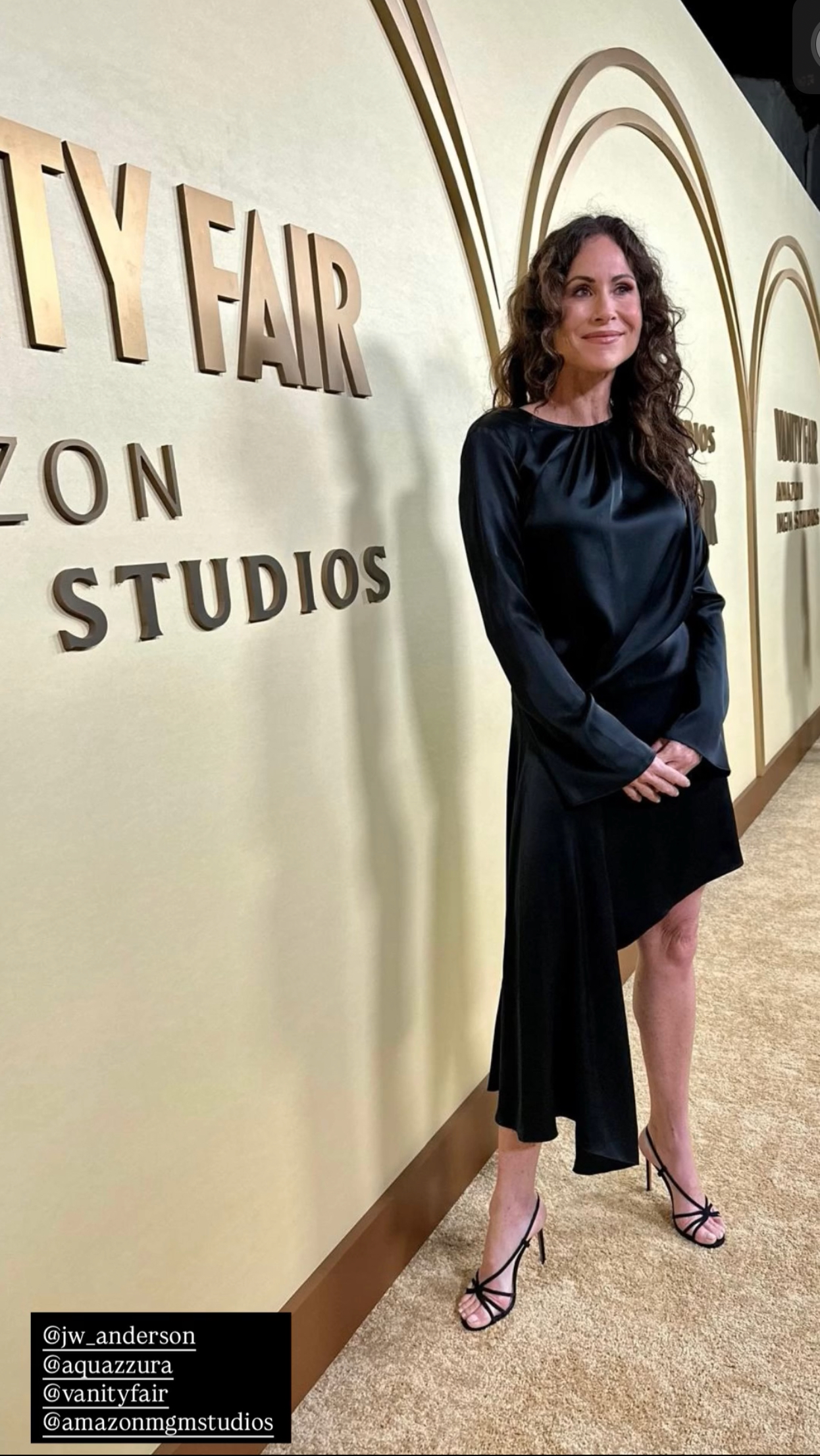 Minnie Driver's feet