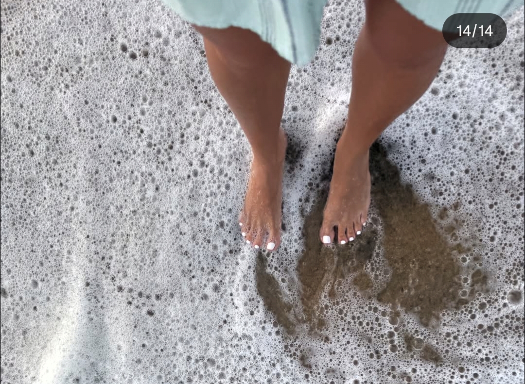 Molly Miller's feet