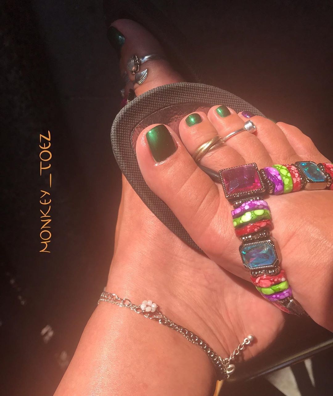 Monkey Toez's feet