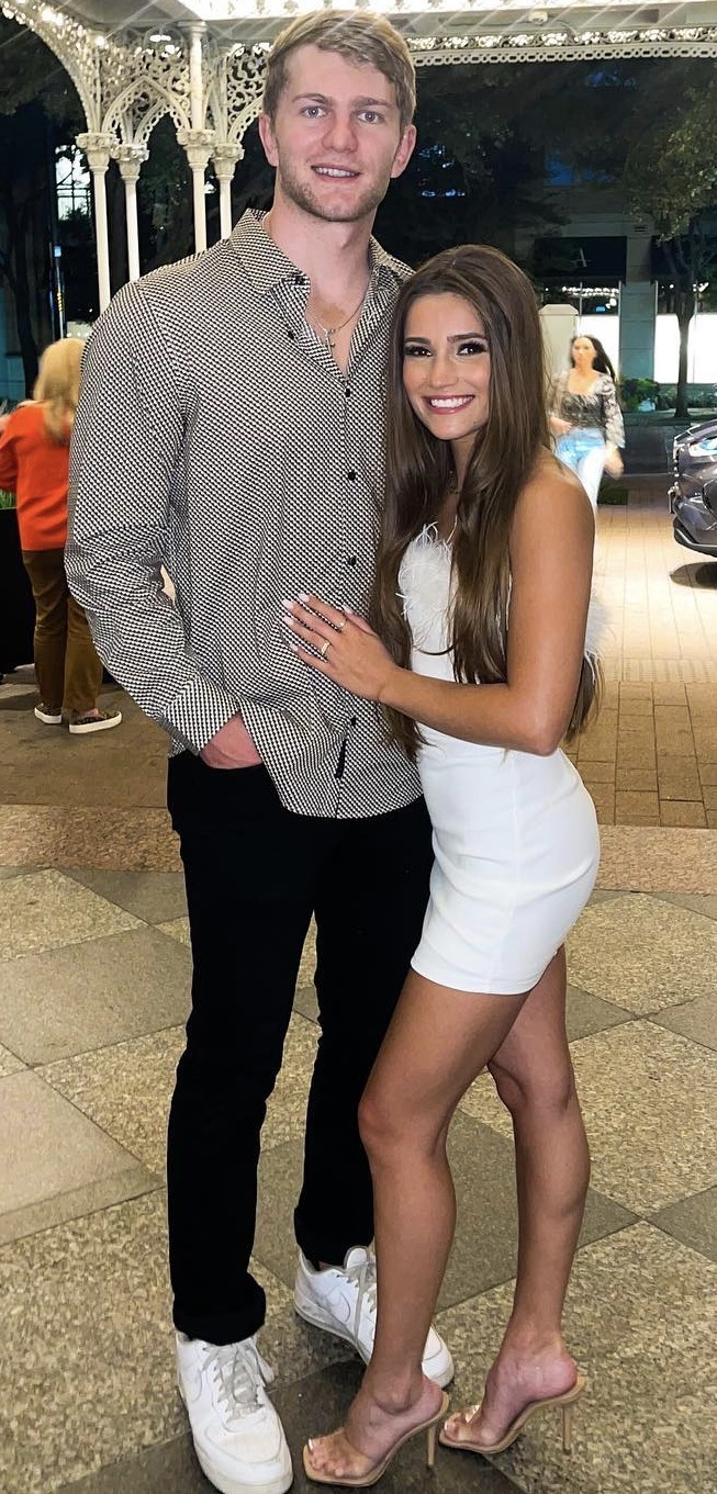 Morgan Simianer's feet