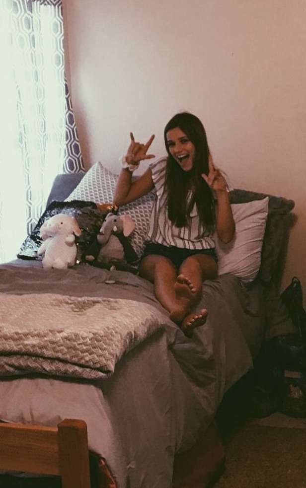 Morgan Simianer's feet