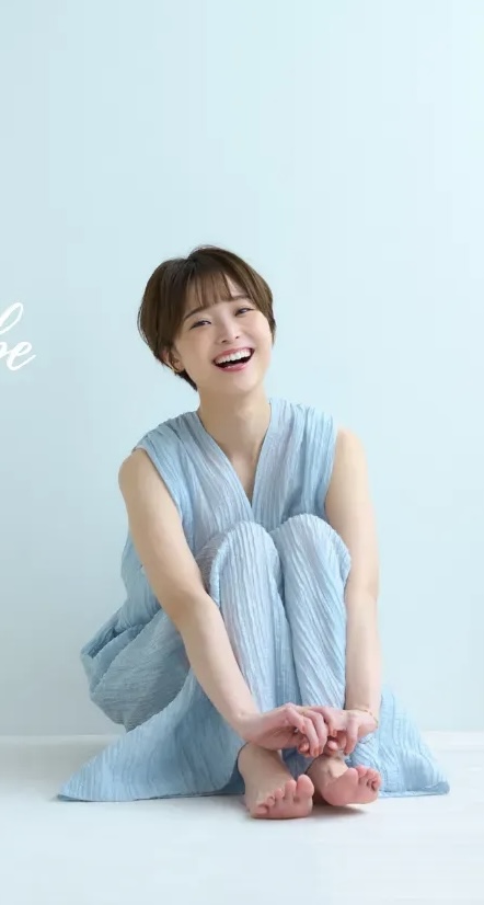 Nagisa Watanabe's feet