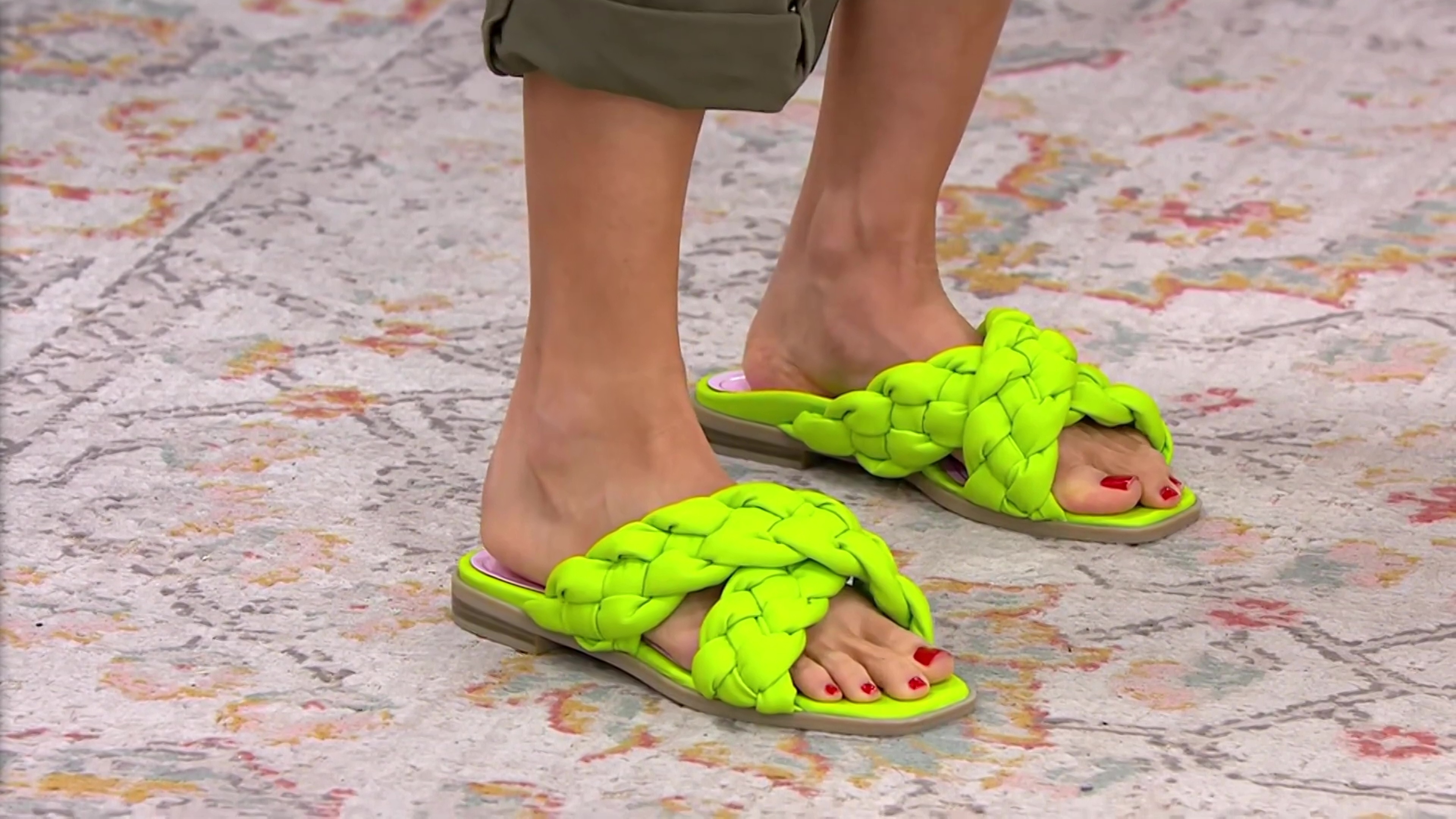 Nancy Yoon's feet