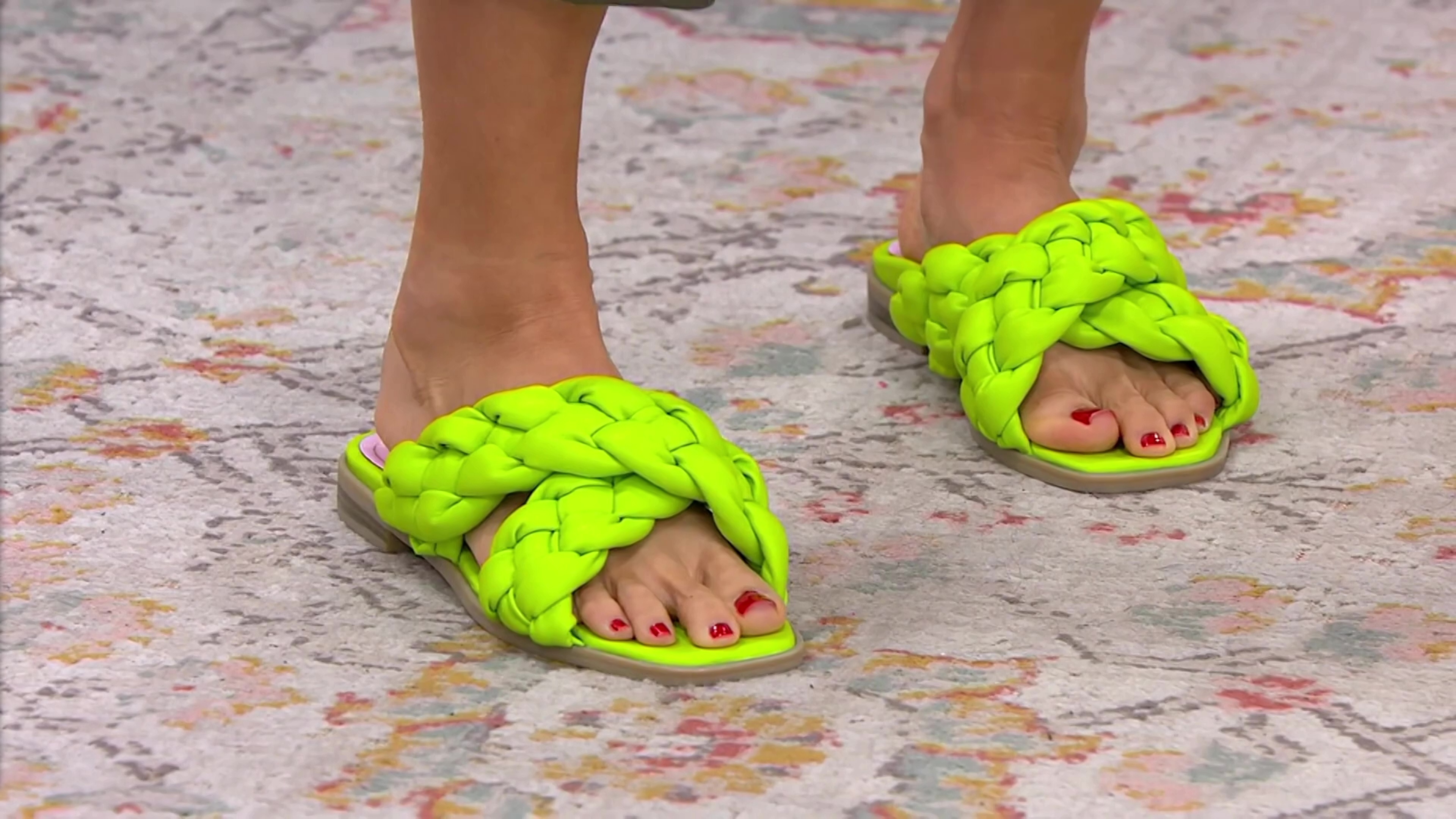 Nancy Yoon's feet