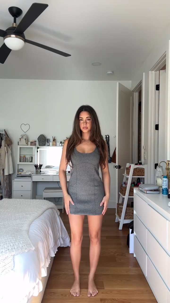 Natalie King's feet
