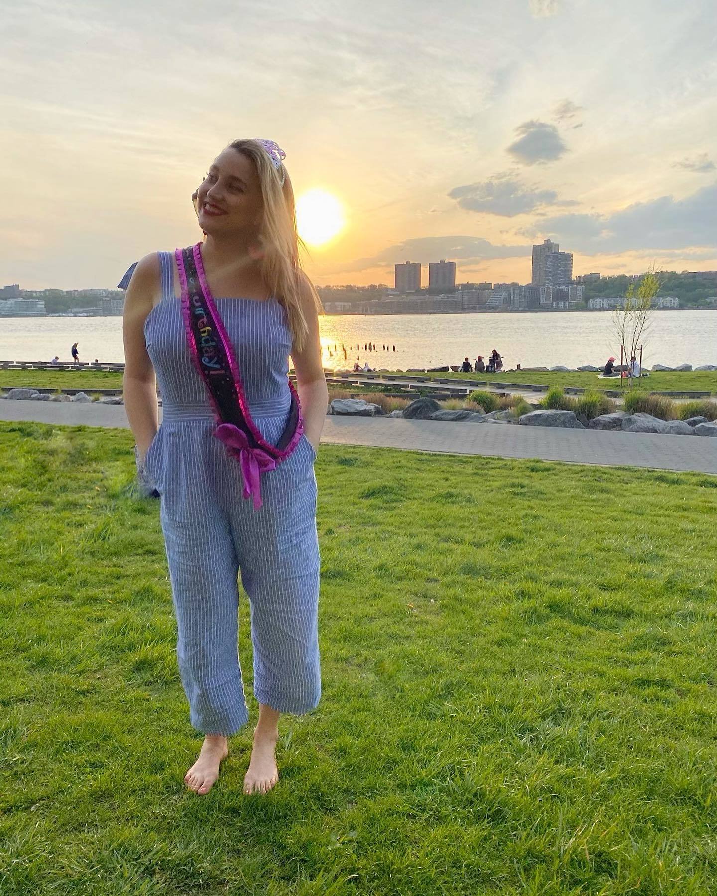 Natalie Weiss's feet