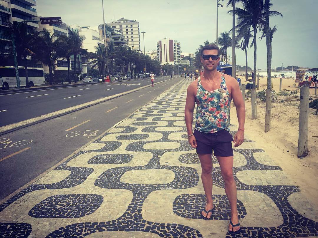 Neilas Katinas's feet