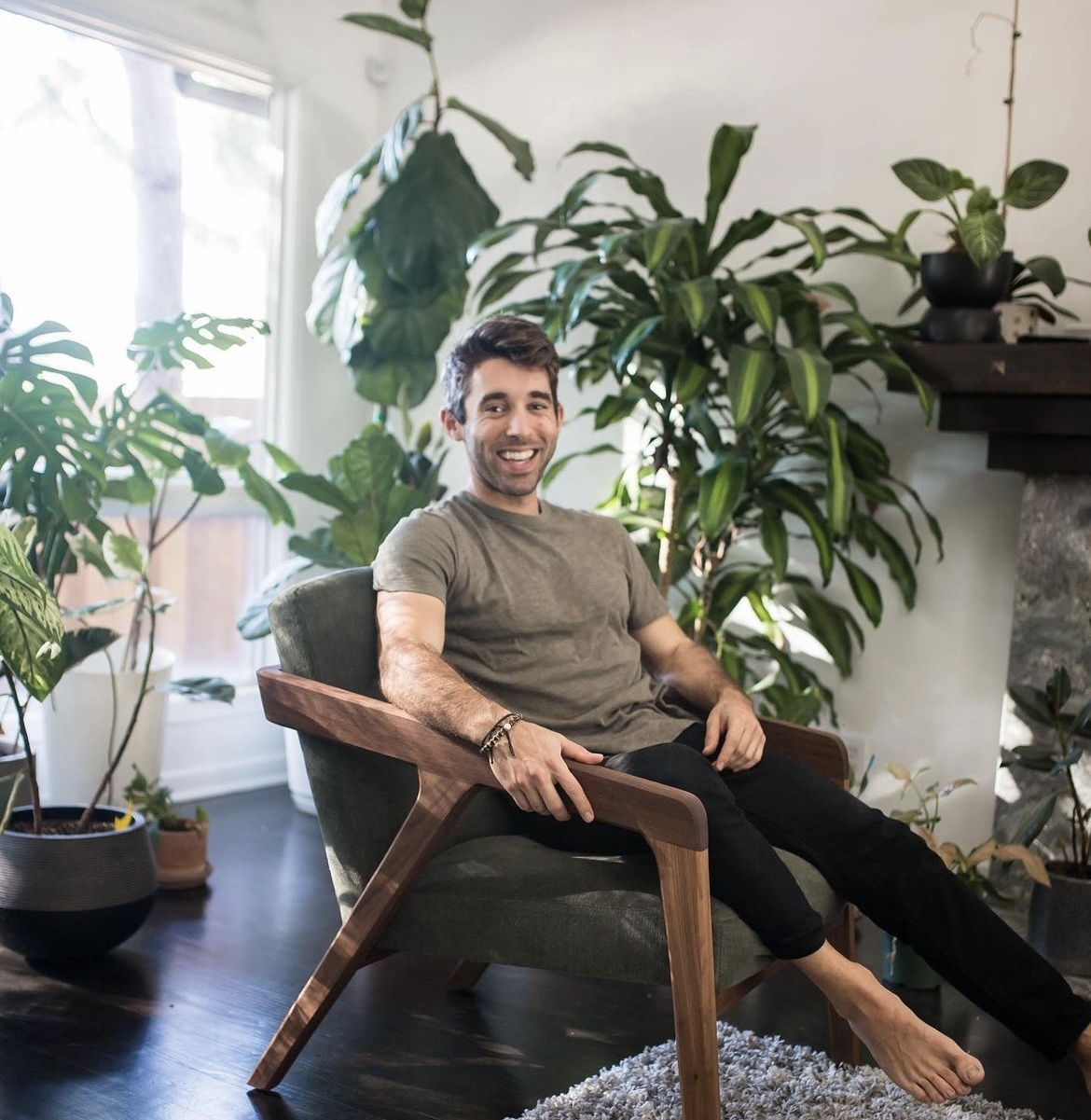 Nick Cutsumpas's feet
