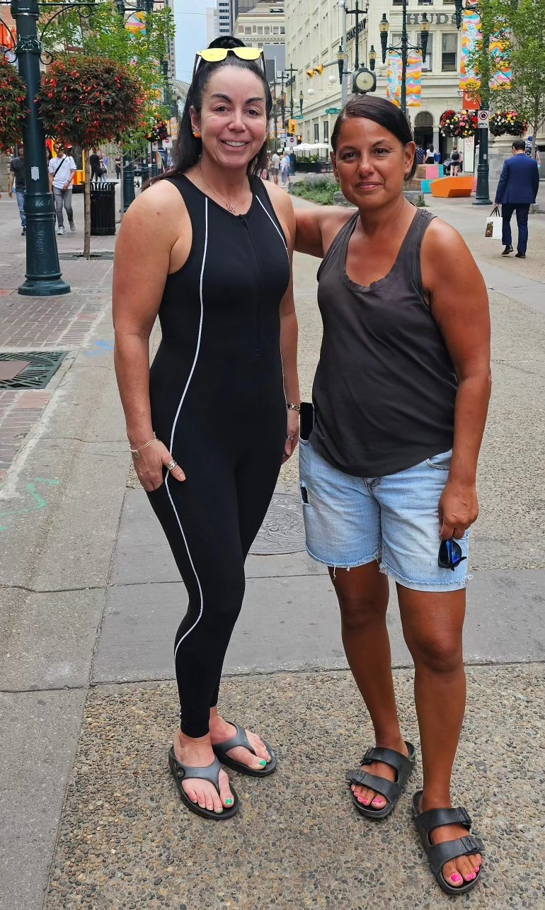 Niki Middleton's feet