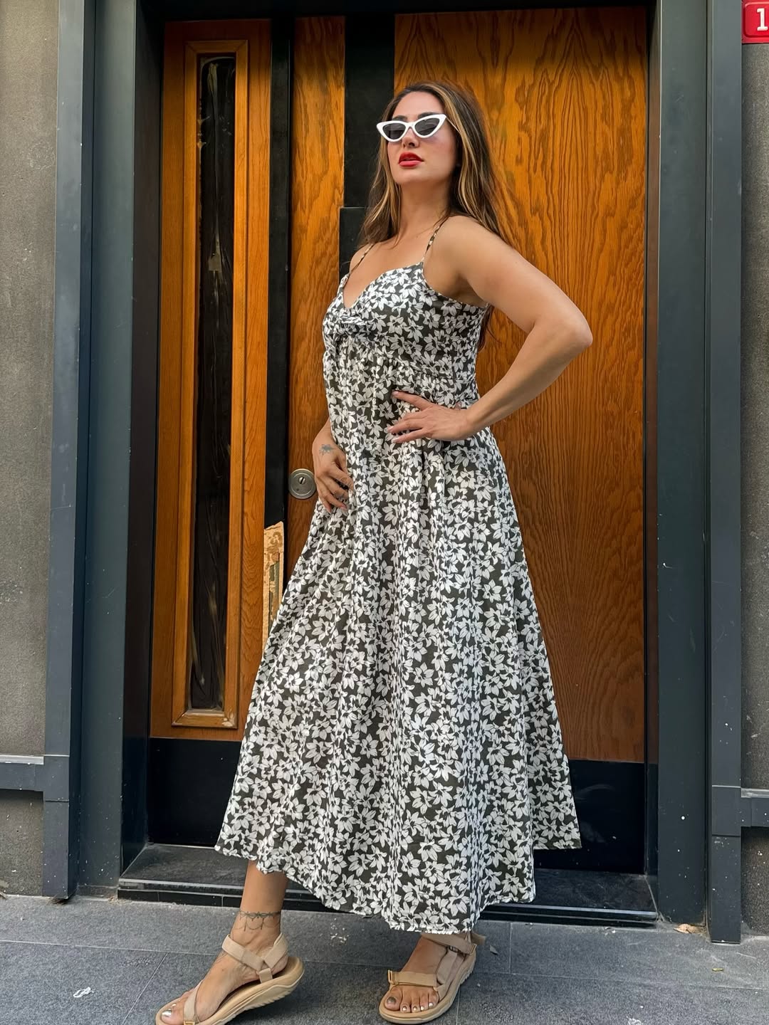 Nilay Dorsa's feet