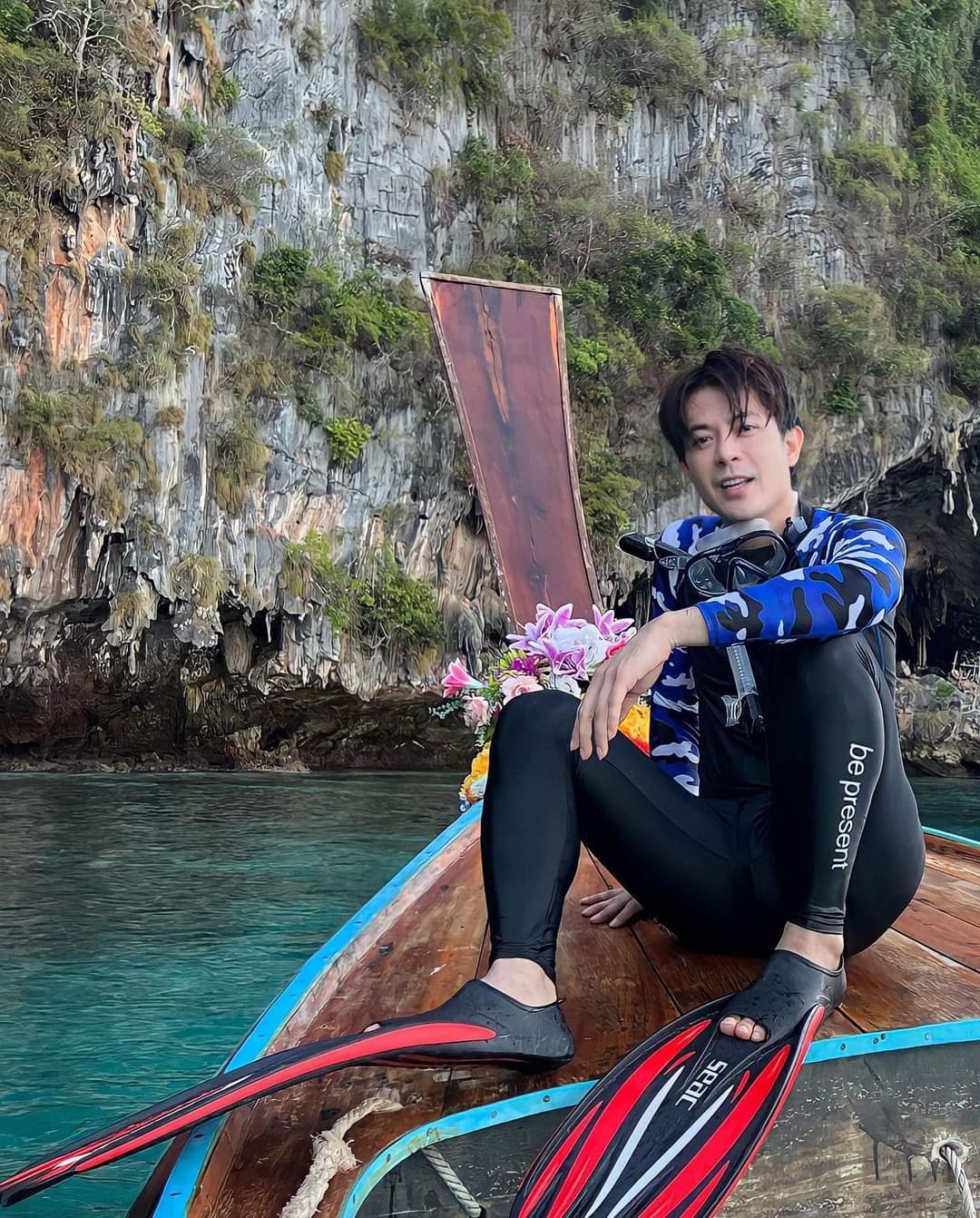 Nipat Charoenphol's feet