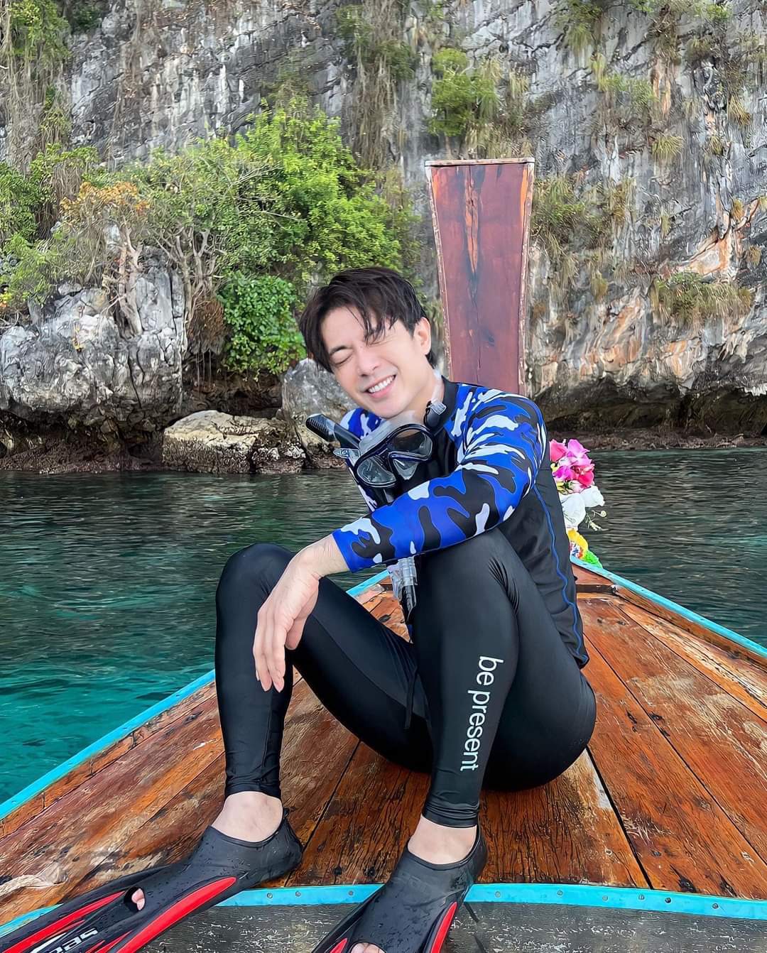 Nipat Charoenphol's feet
