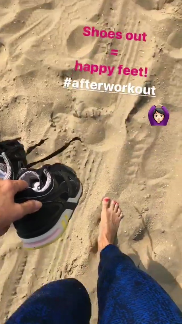 Odette Simons's feet