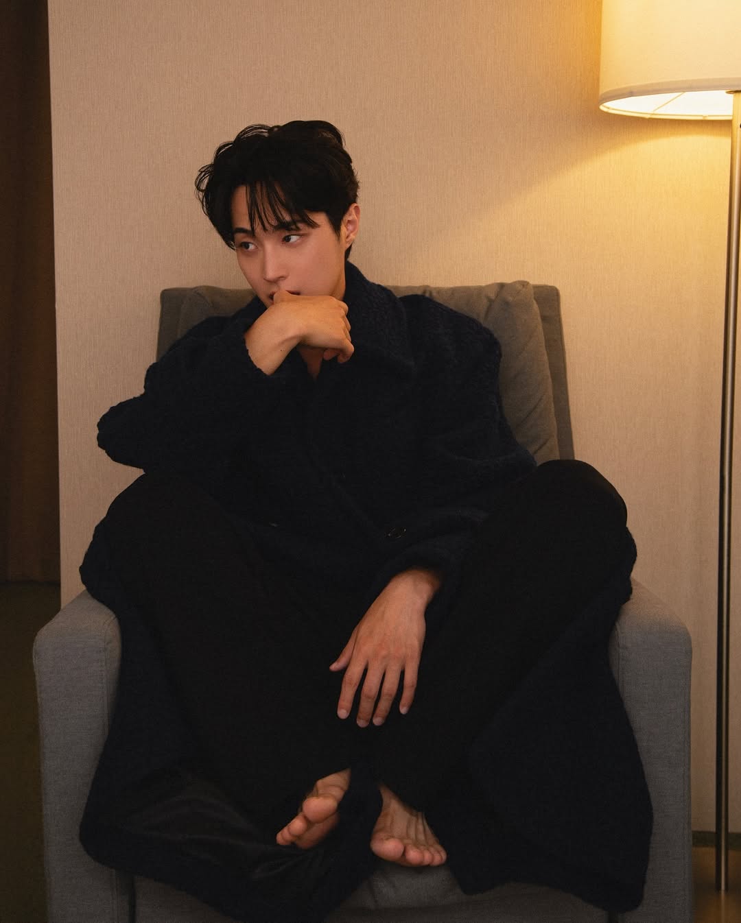 Oh Jin-Seok's feet
