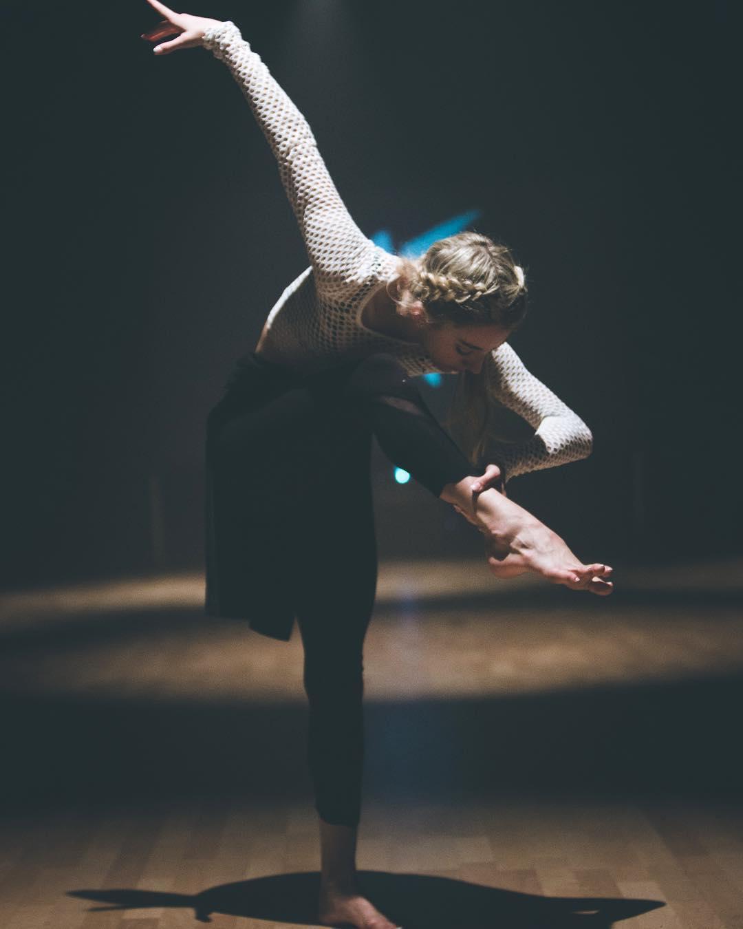 Olivia Tarchick's feet