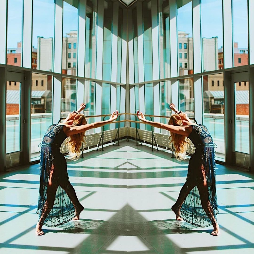 Olivia Tarchick's feet