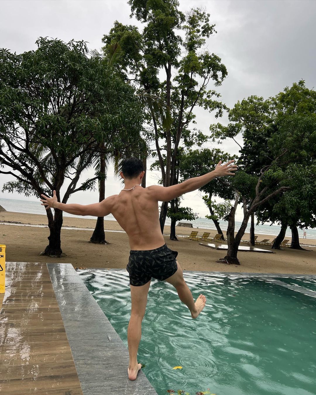 Paolo Gumabaos Feet