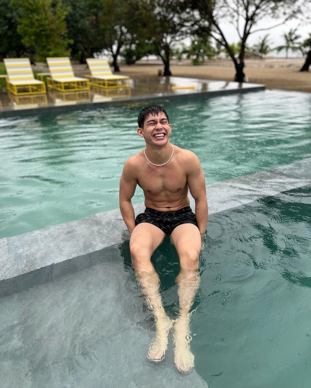 Paolo Gumabaos Feet