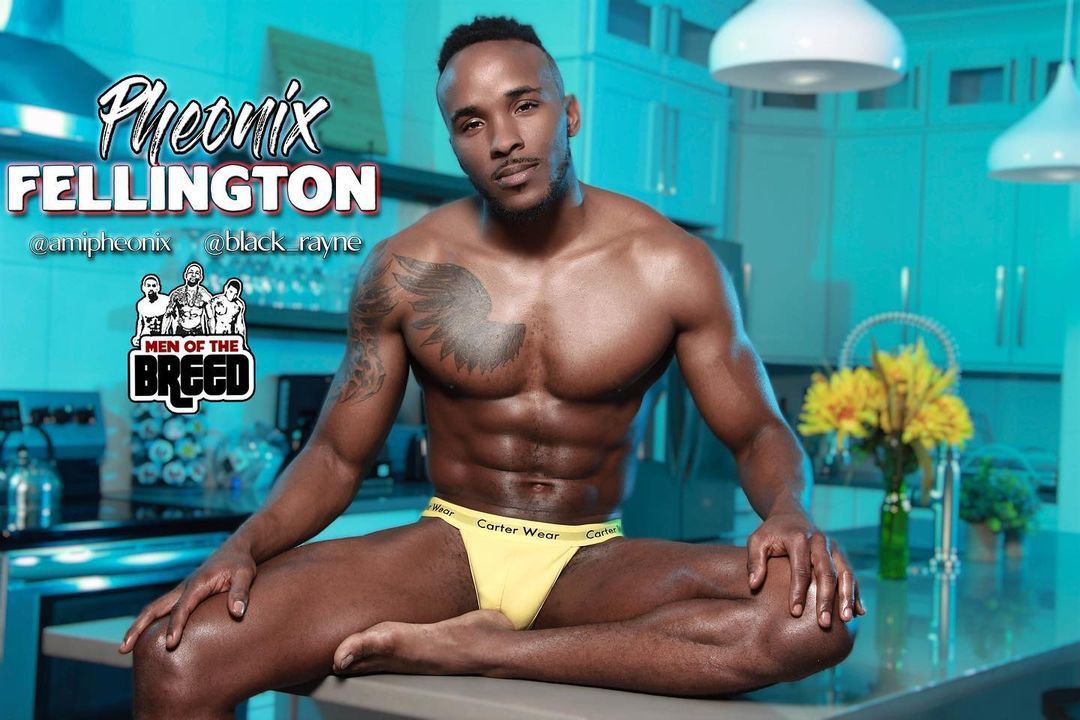 Pheonix Fellington's feet