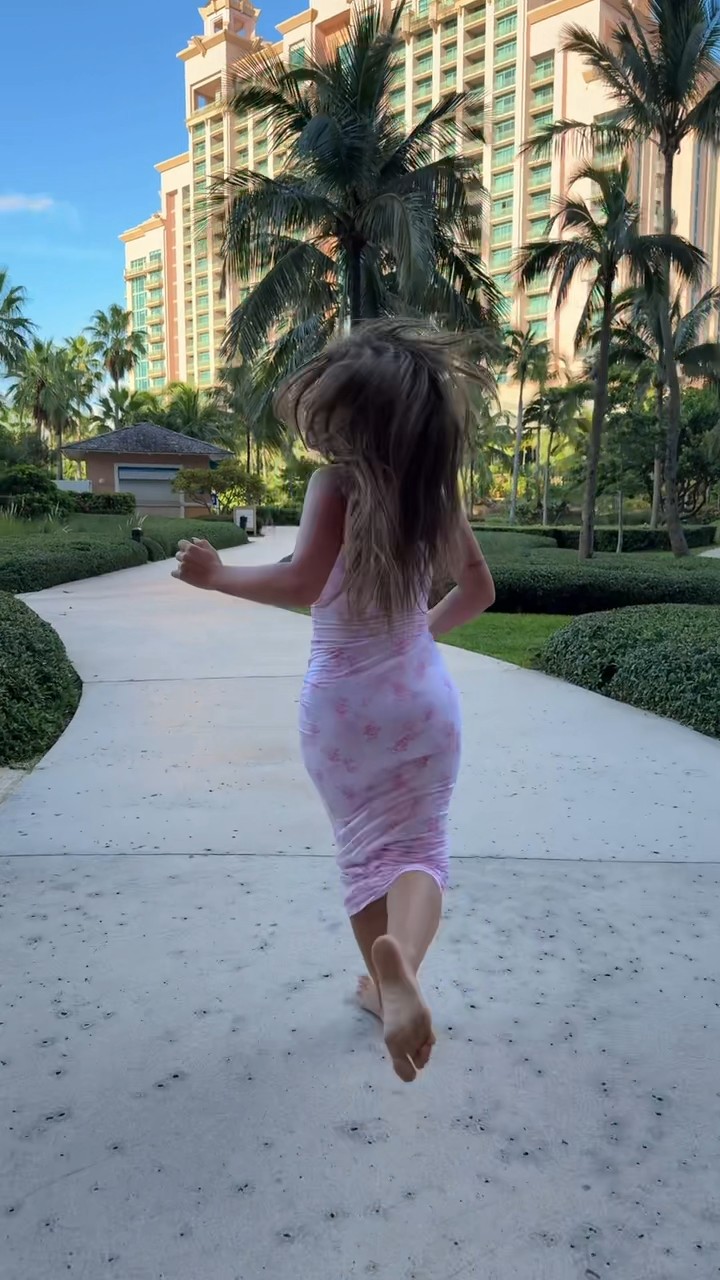 Piper Rockelle's feet