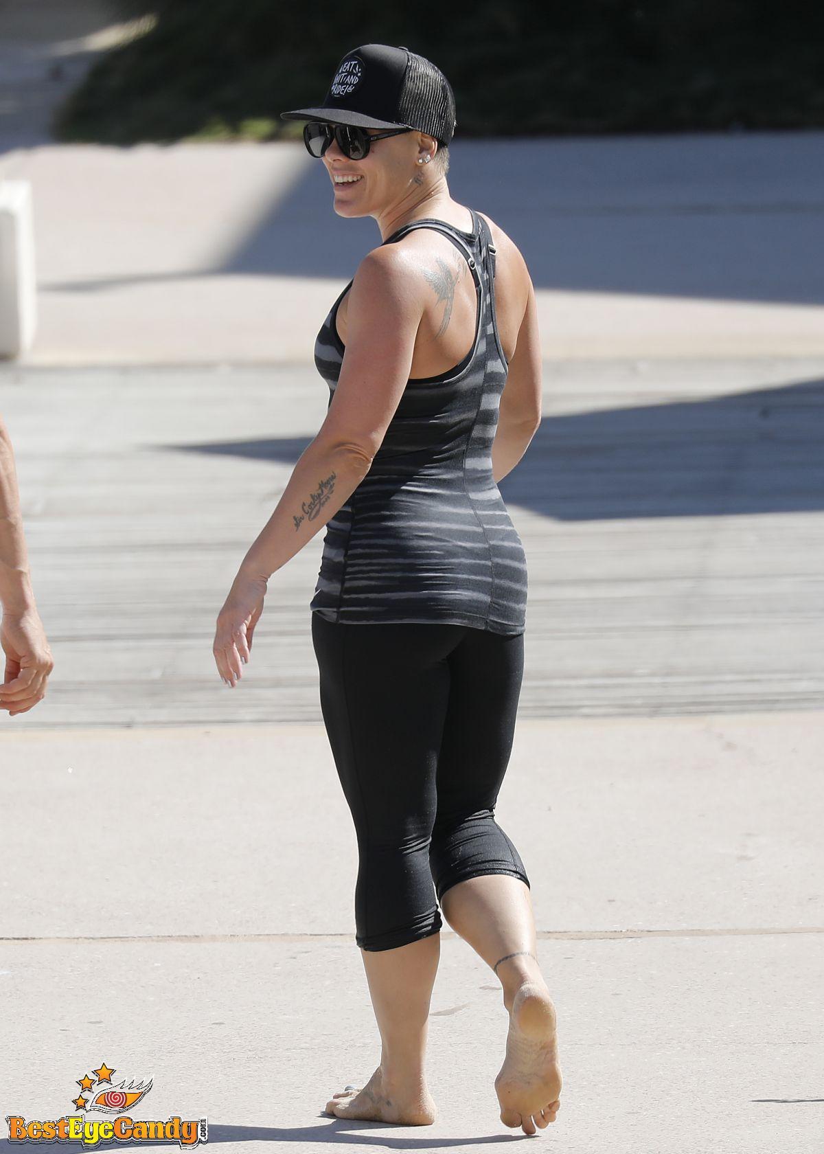 P!nk's feet