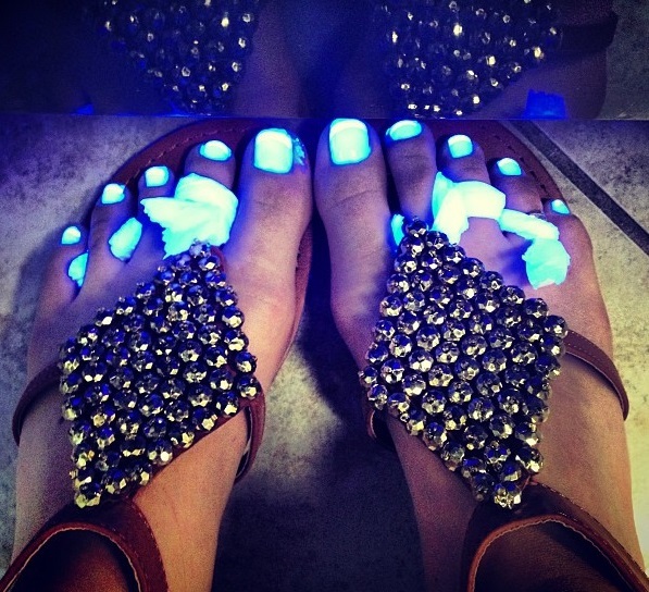 Pocahontas Jones's feet