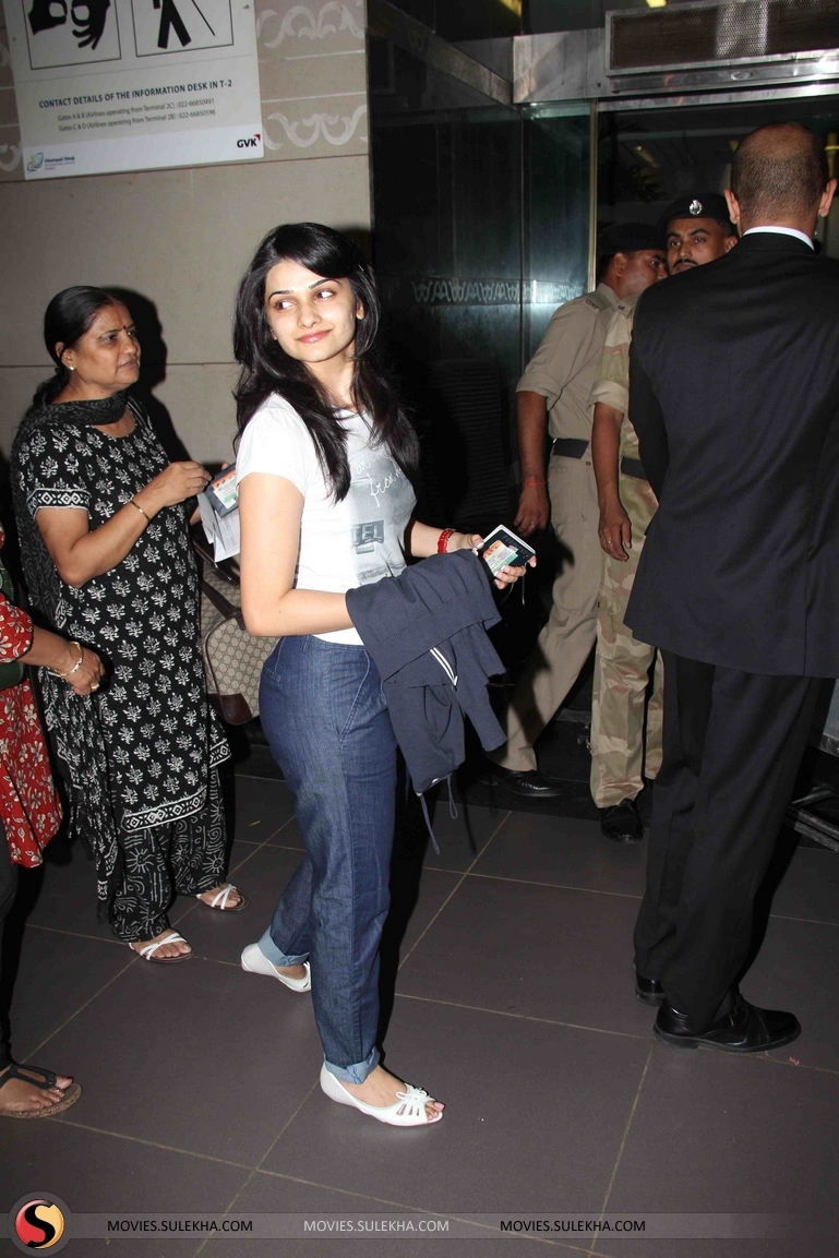 Prachi Desais Feet I Piedi Di Prachi Desai Celebrities Feet 2024