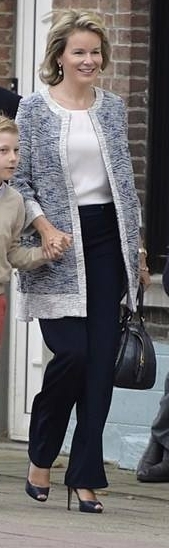 Queen Mathilde's feet