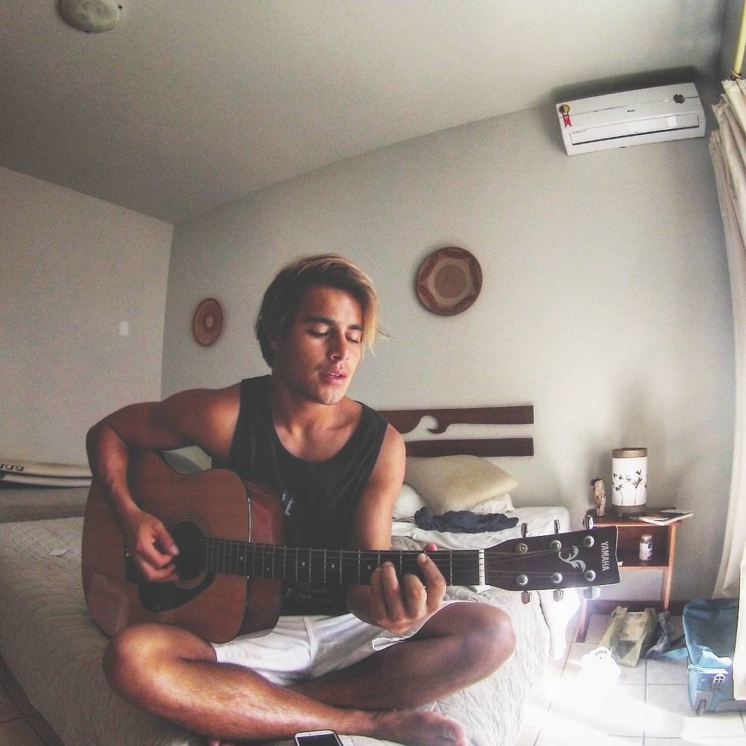 Rafael Castro's feet