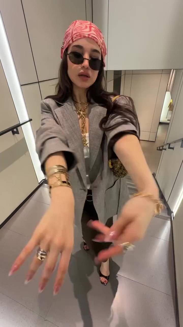 Rahma Ben Issa's feet