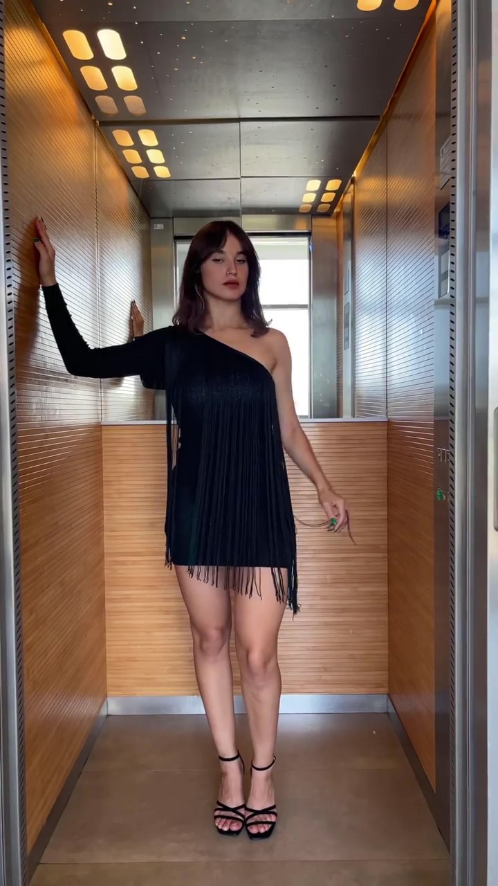 Rahma Ben Issa's feet