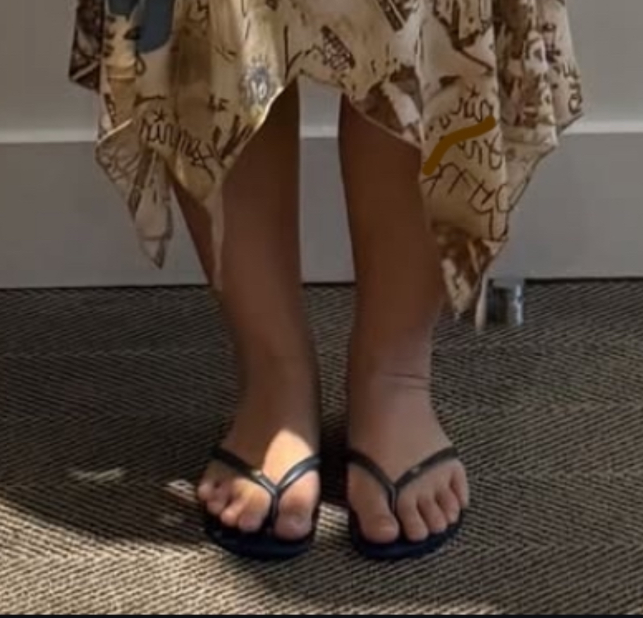Regina Penas Feet