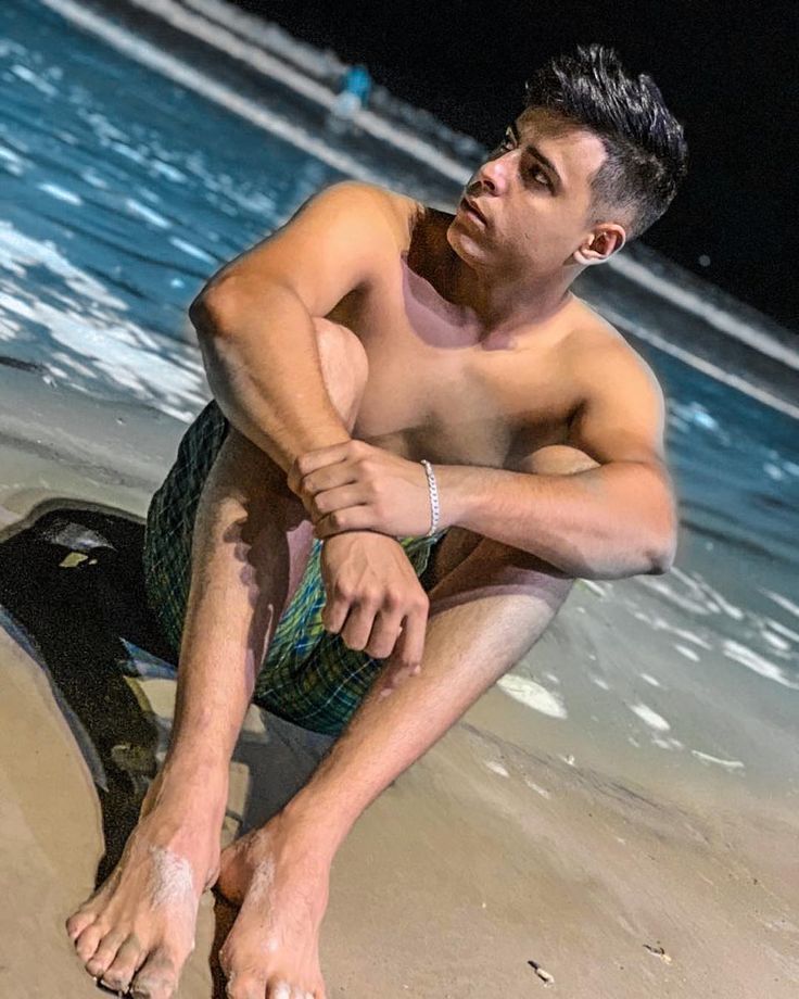 Renato Garcia's feet