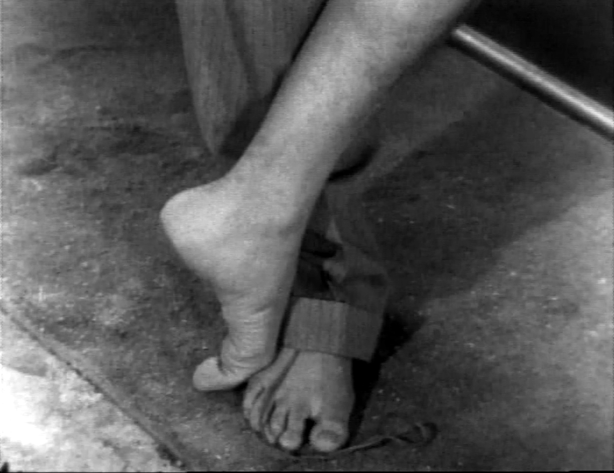 Renato Pozzetto's feet
