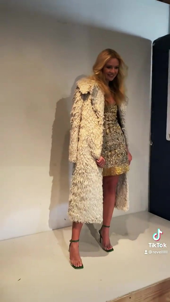 Revell Carpenter's feet