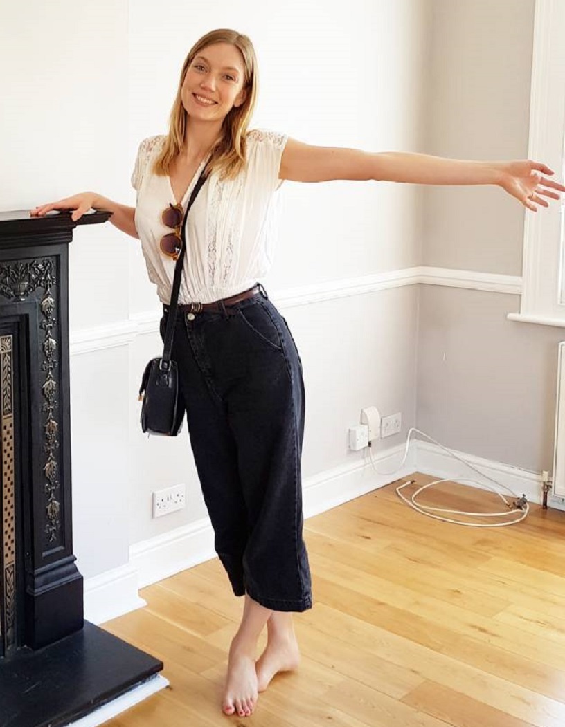 Robyn Addison's feet