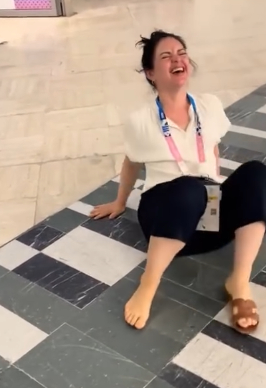 Robyn Doolittle's feet